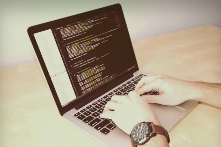 Perché è importante insegnare il coding a scuola Perché è importante insegnare il coding a scuola